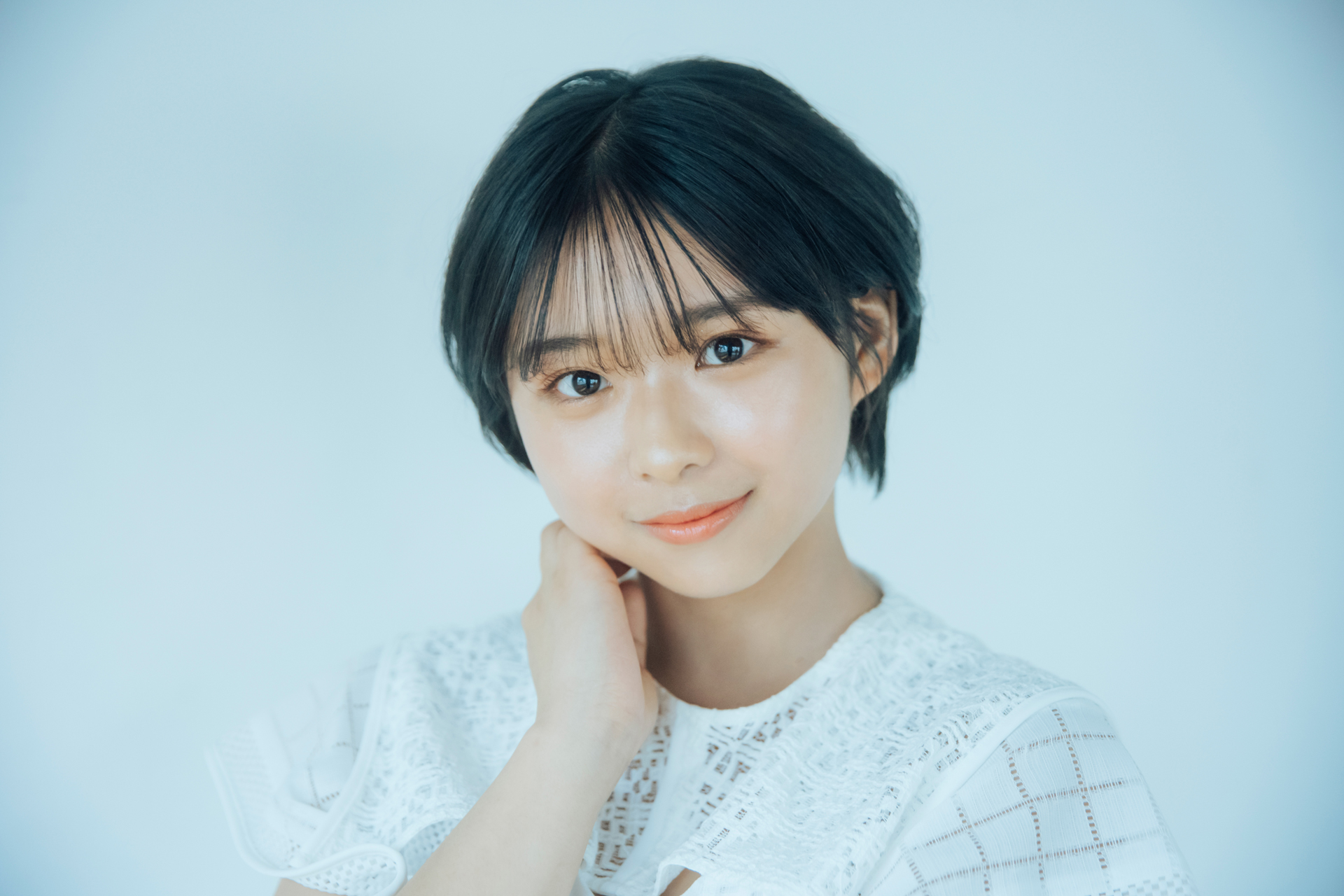 【画像22枚】TikTokで話題の現役JK・美谷間とキュートな笑顔で魅了『桑島海空』 : モグラ女子チャンネル